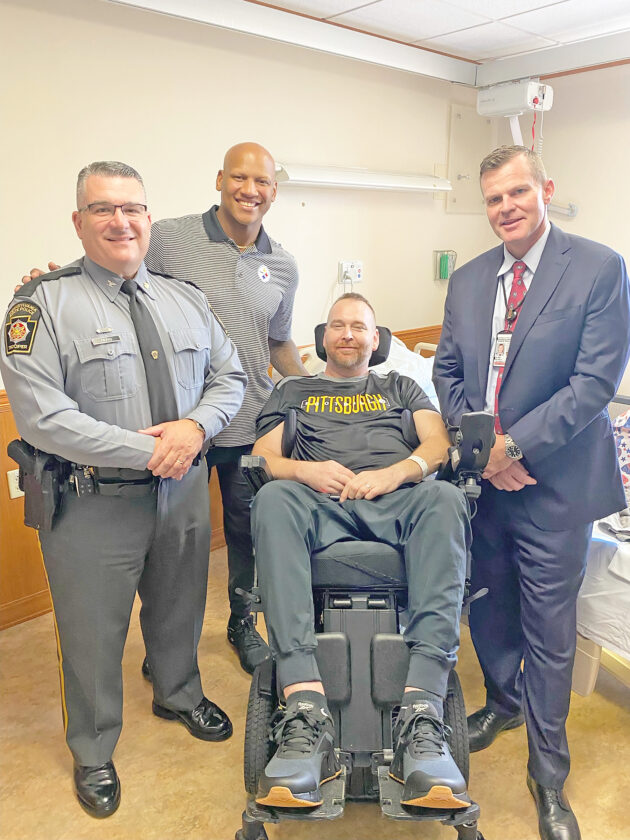 Injured trooper gets surprise visit from Steeler great Shazier | News ...